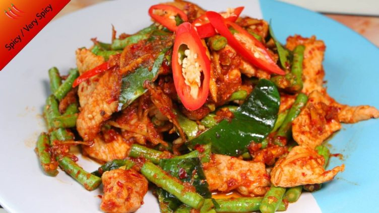 Pad Prik King Moo - Delicious Thai Ginger Dry Red Curry