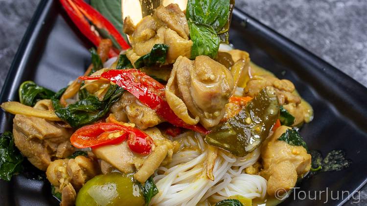 Thai Green Curry Recipe With Chicken - Gaeng Kiew Wan Gai